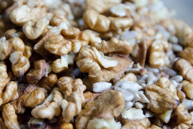 How Long Do Walnuts Last? (Shelled And Unshelled) Fridge And Pantry ...