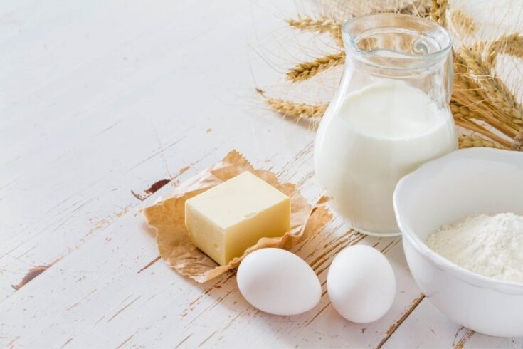 Why Is Milk White ? Light Plays A Big Part - Foodiosity