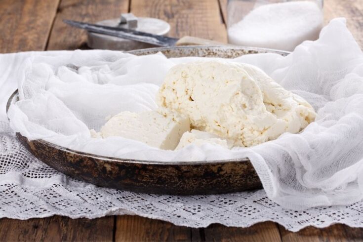 Feta VS Paneer - 8 Big Differences & How They’re Used - Foodiosity