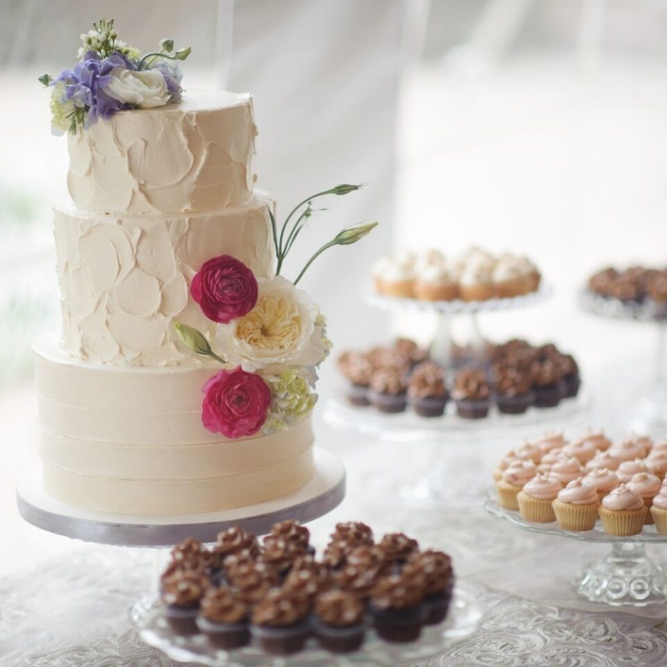 Why Are Cupcakes So Popular ? 7 Delicious Reasons - Foodiosity