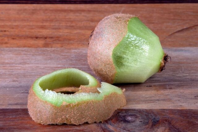 Can You Eat Unripe Kiwi? And How To Tell If Kiwis Are Ripe - Foodiosity