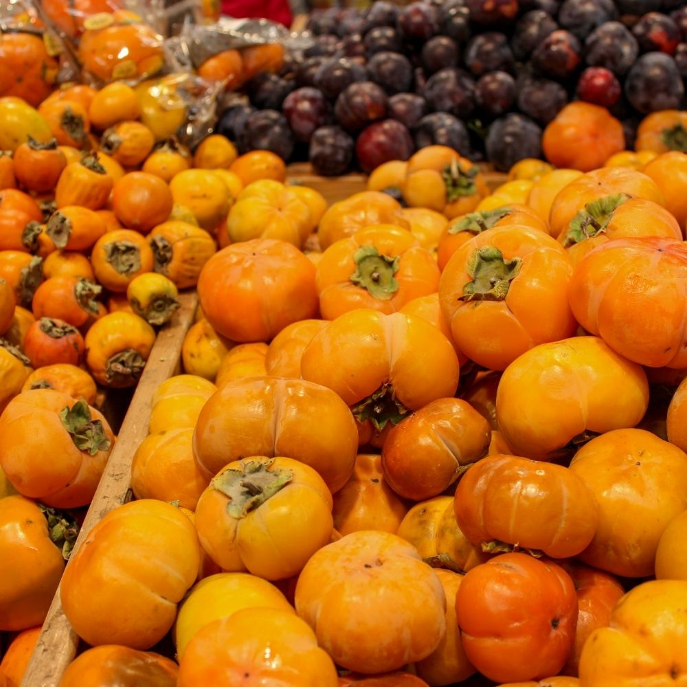 When Is Persimmon Ripe? Can You Eat It Unripe? - Foodiosity
