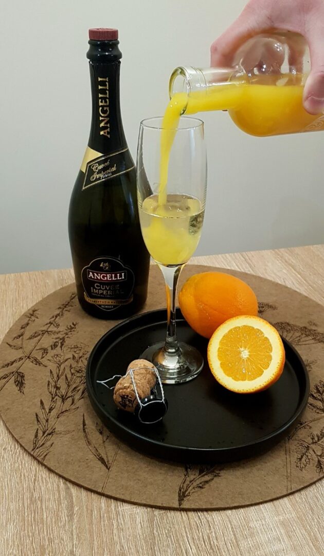 The Classic Mimosa Recipe (Step By Step) - Foodiosity