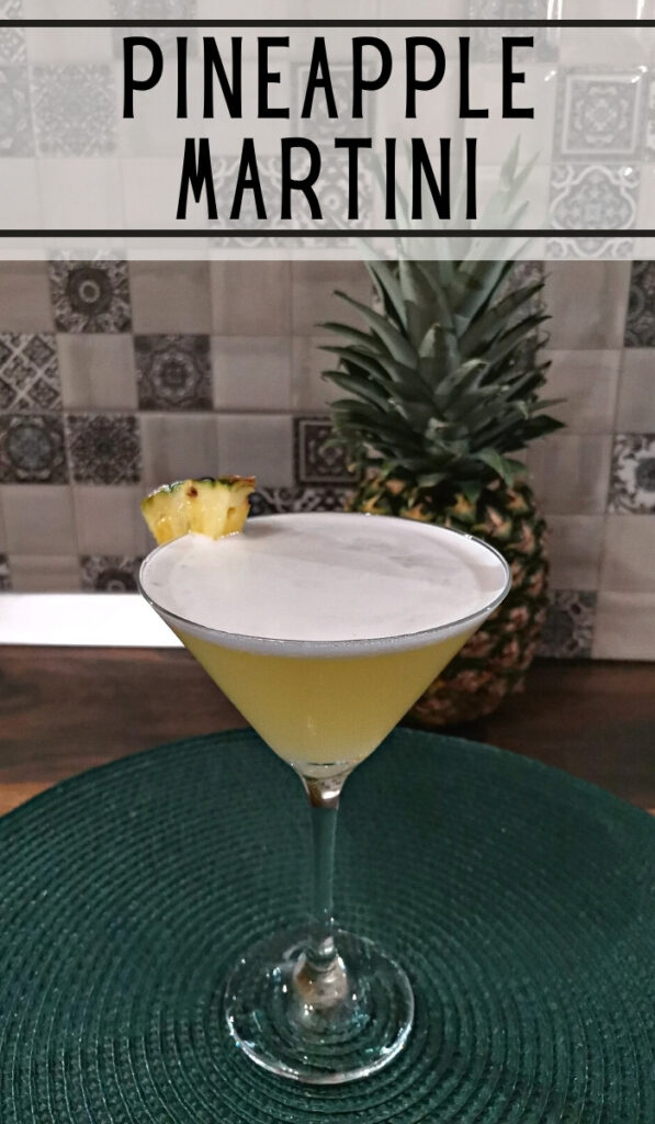 Pineapple Martini Cocktail Recipe - Foodiosity
