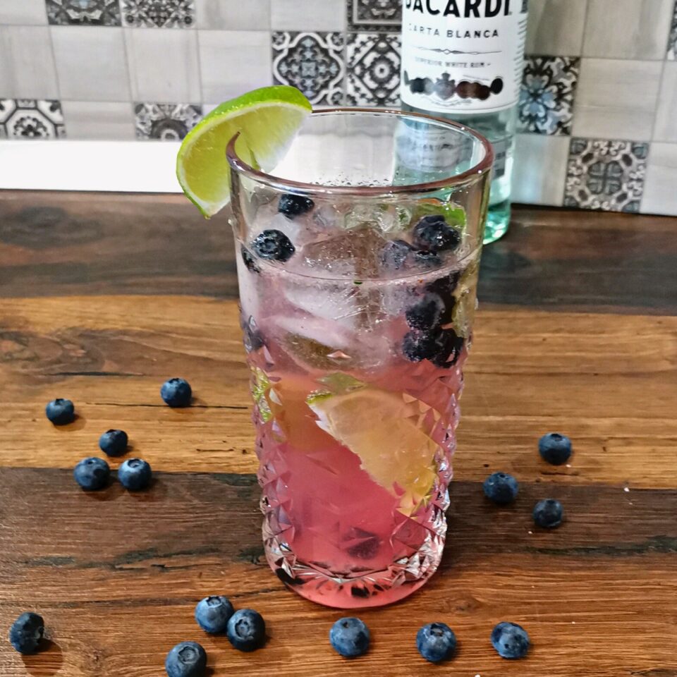 Blueberry Mojito Cocktail Recipe - Foodiosity