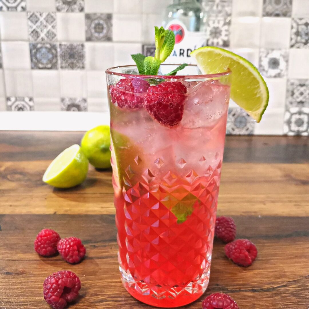 Raspberry Mojito Cocktail Recipe - Foodiosity