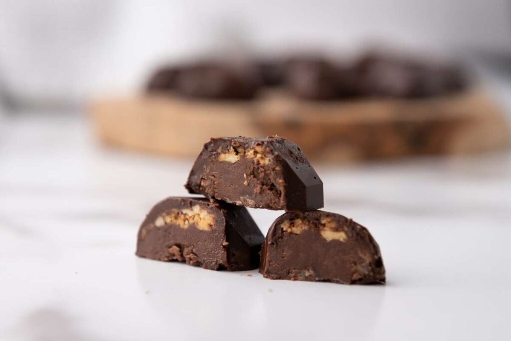 Chocolate Desserts - 57 Recipes (From Easy to Fancy) - Foodiosity