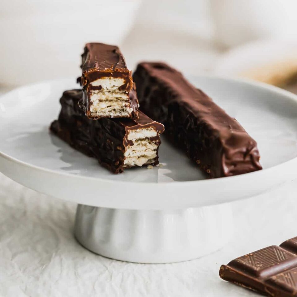 Chocolate Desserts - 57 Recipes (From Easy to Fancy) - Foodiosity