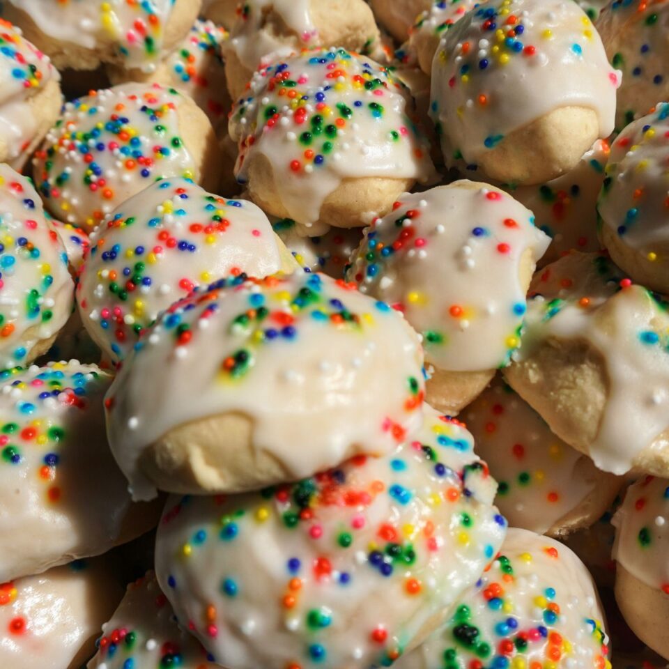 22 Italian Desserts - Easy & Authentic Treats For a Crowd - Foodiosity