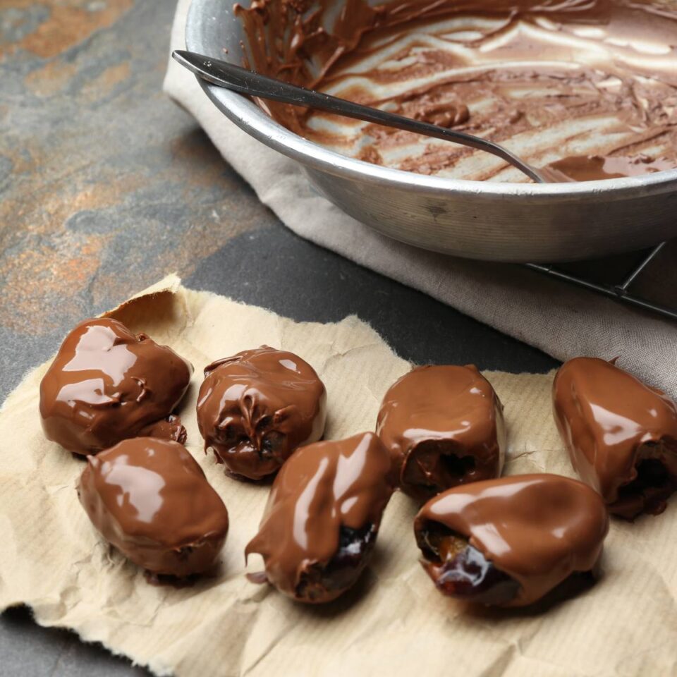 27 Recipes With Dates - Snacks, Dessert And Dinners - Foodiosity