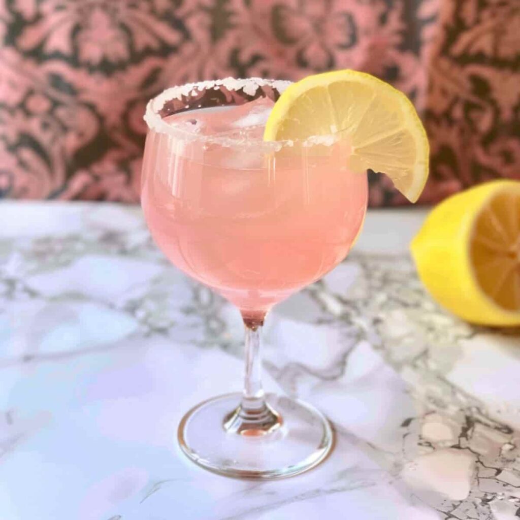 Pink Vodka Lemonade - Foodiosity