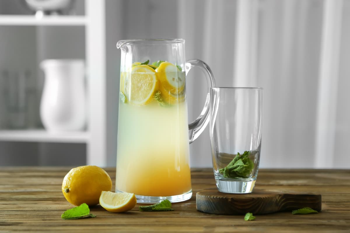 8 Pitcher Summer Cocktail Recipes for Effortless Entertaining - Foodiosity