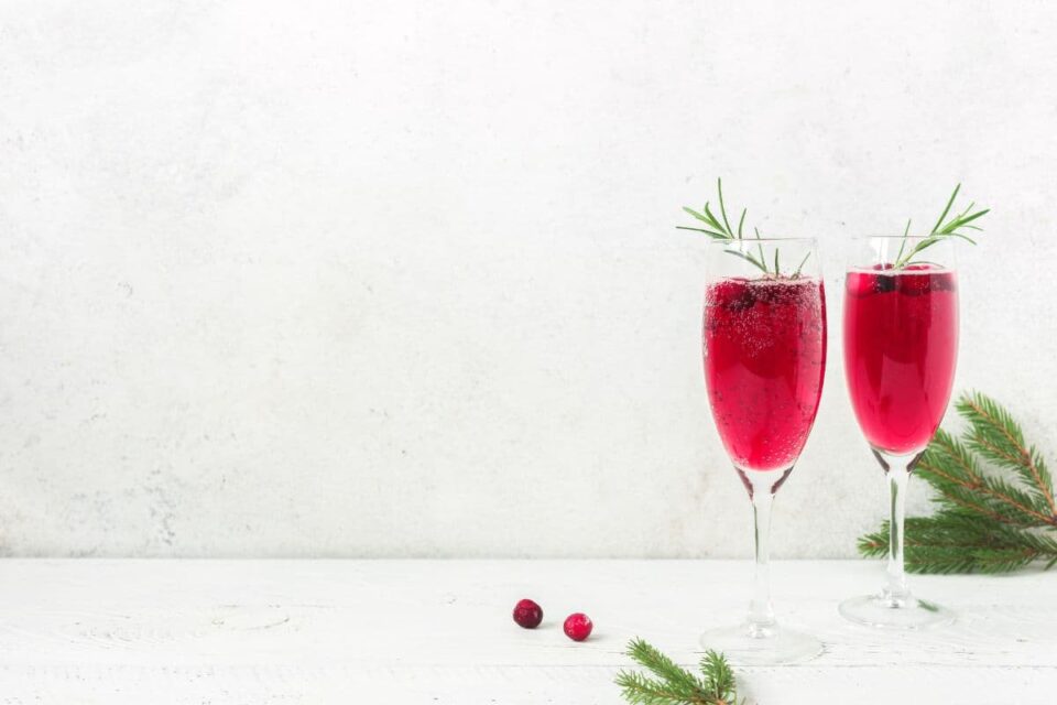 10 Christmas Mimosa Recipes to Brighten Your Holiday - Foodiosity