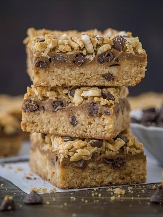 12 Christmas Bars Recipes to Sweeten Your Holiday Season - Foodiosity