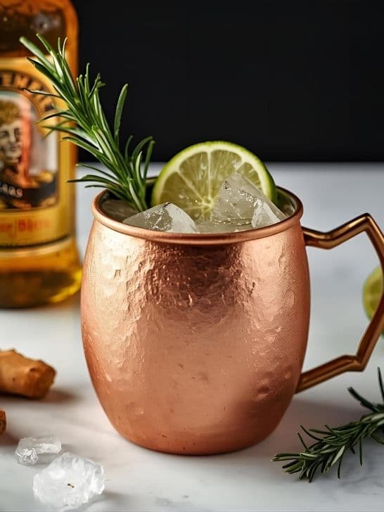 10 Christmas Mule Recipes for a Sparkling Holiday Cocktail - Foodiosity