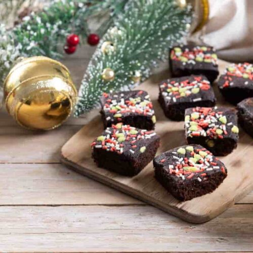 10 Christmas Bundt Cake Recipes for a Stunning Holiday Dessert - Foodiosity