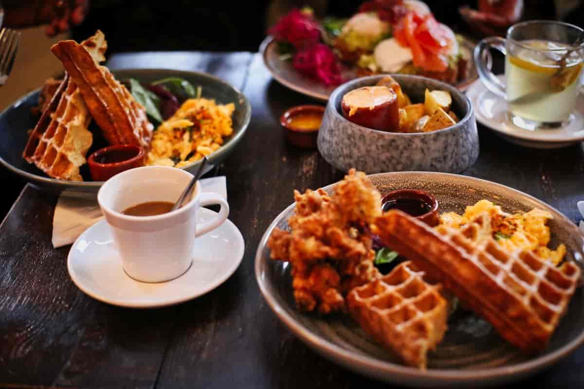 10 Christmas Brunch Recipes Your Guests Will Want Every Year - Foodiosity