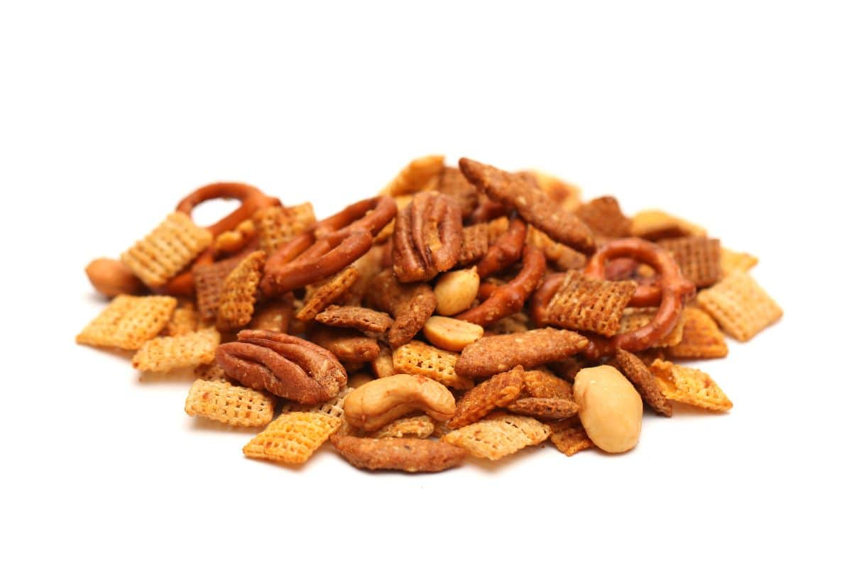 12 Festive Christmas Chex Mix Recipes Everyone Will Love - Foodiosity