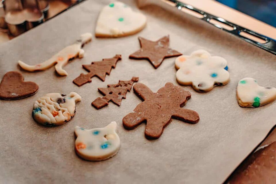 10 Easy Christmas Recipes Baking Everyone Will Love - Foodiosity