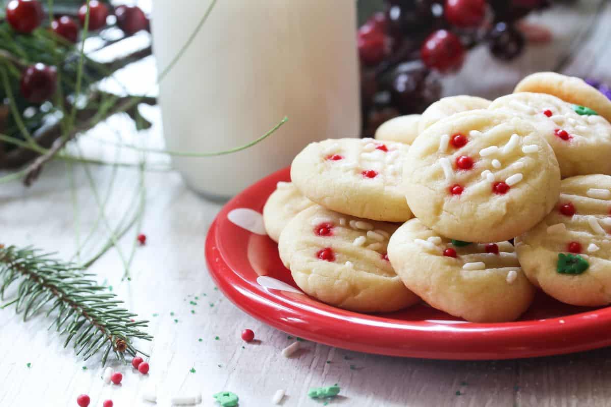 10 Easy Christmas Shortbread Recipe Everyone Will Love - Foodiosity