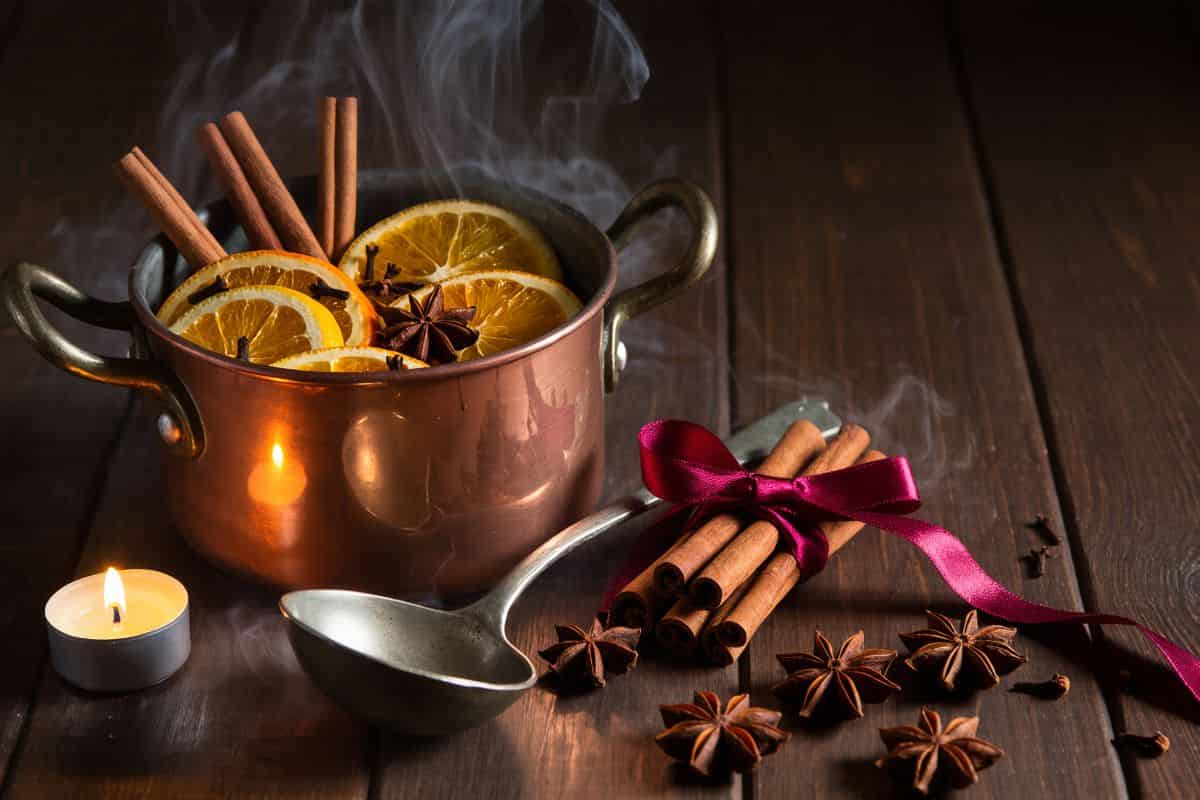 10 Christmas Simmer Pot Recipe for a Cozy, Festive Holiday Aroma ...