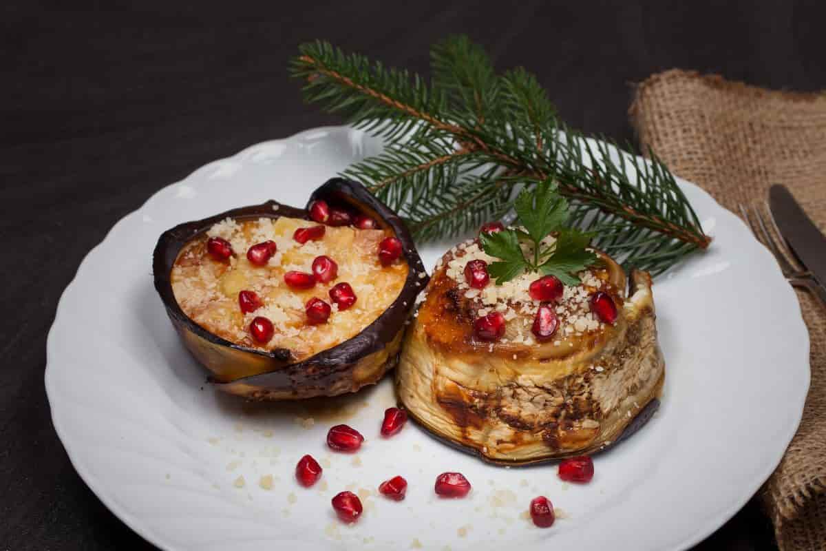 10 Vegetarian Christmas Recipes for a Festive Holiday Feast - Foodiosity