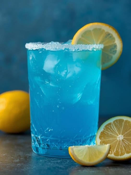 10 Blue Lagoon Cocktail Recipe Ideas with Bright Tropical Vibes ...