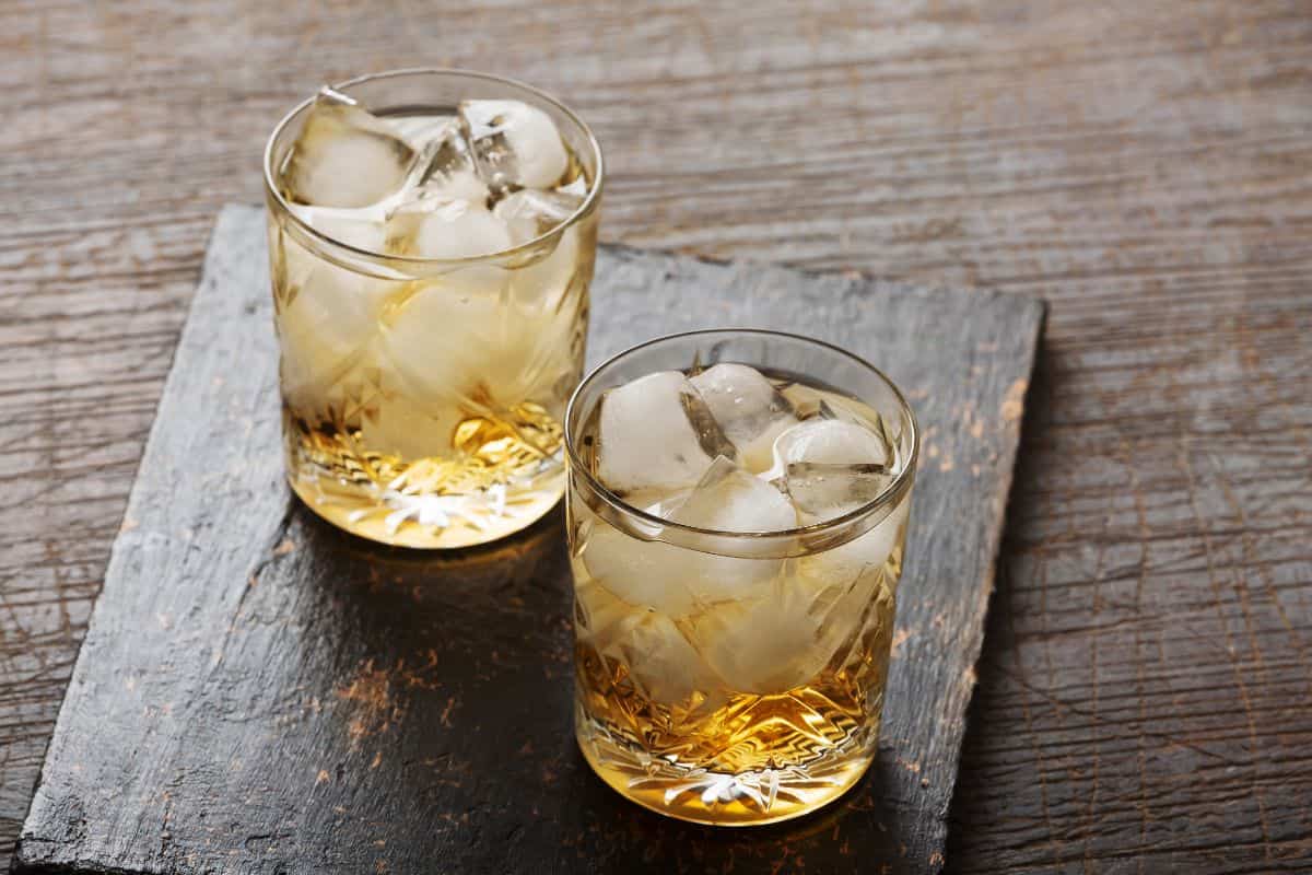 15 Classic Jameson Cocktails Everyone Should Try - Foodiosity
