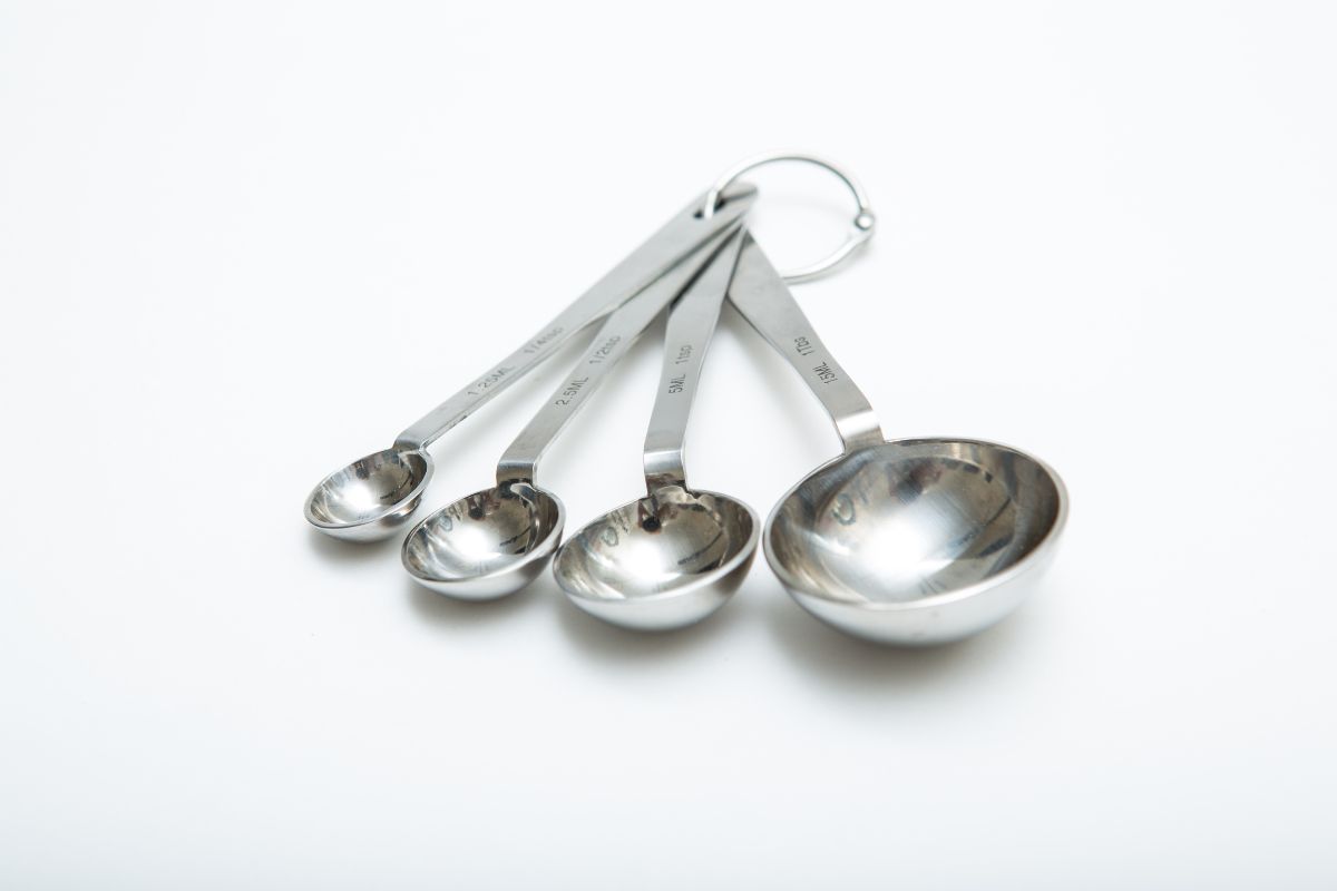 How Many Teaspoons in a Tablespoon? Easy Kitchen Guide - Foodiosity