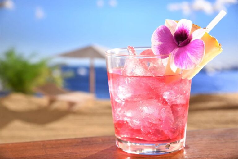 10 Pink Lady Cocktail Recipe Ideas With Vintage Glam Vibes - Foodiosity
