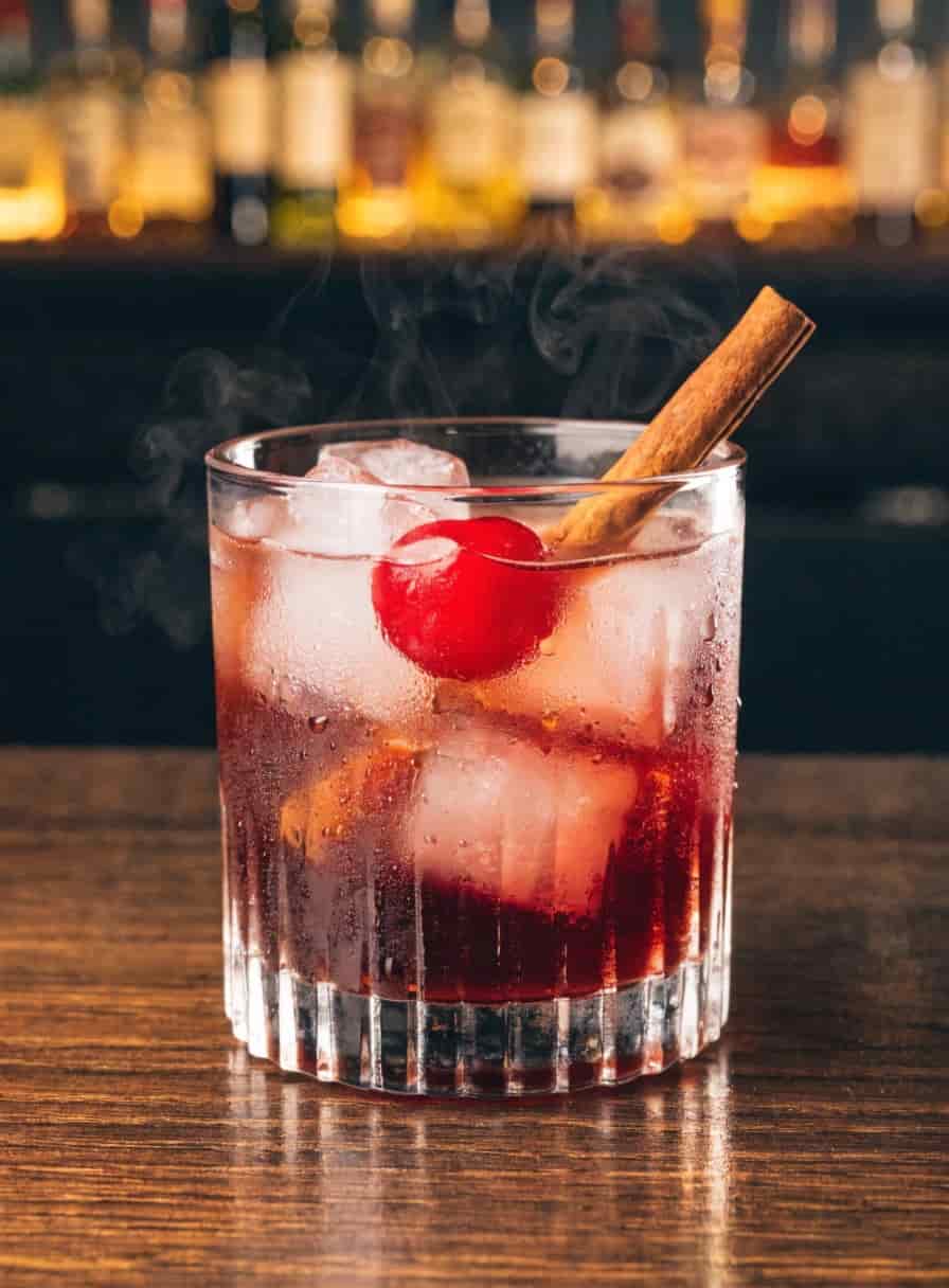 The Best Rob Roy Cocktail for Cozy Nights and Elegant Parties - Foodiosity