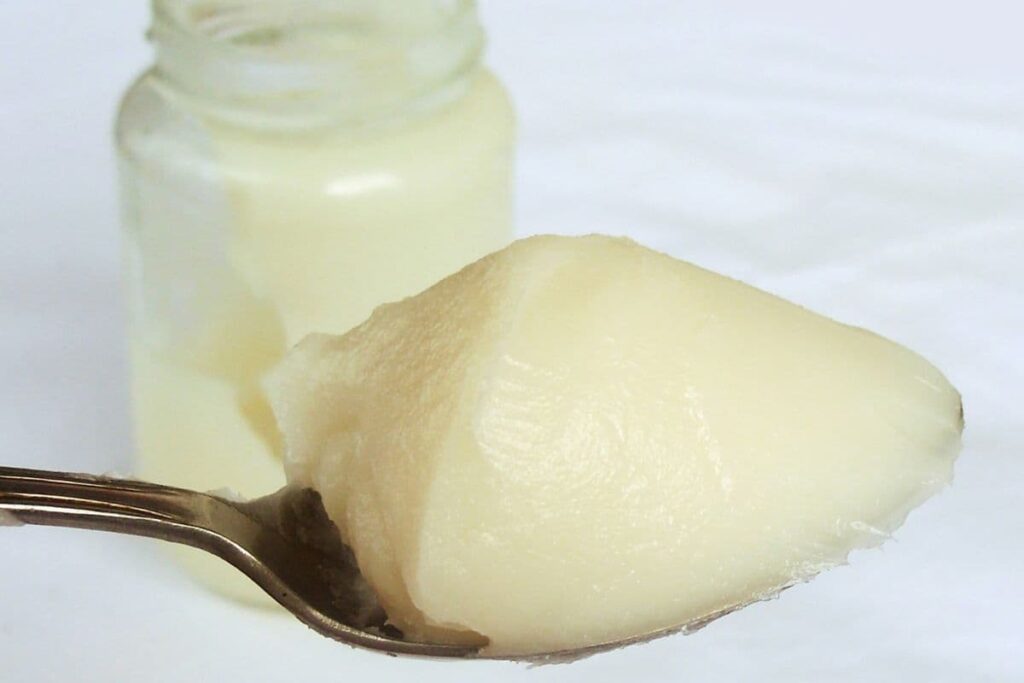 Lard: What It Is, Nutrition Facts, and Cooking Benefits - Foodiosity